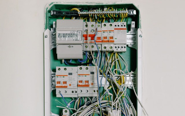 Introduction to the Circuit Breaker Pattern - DZone